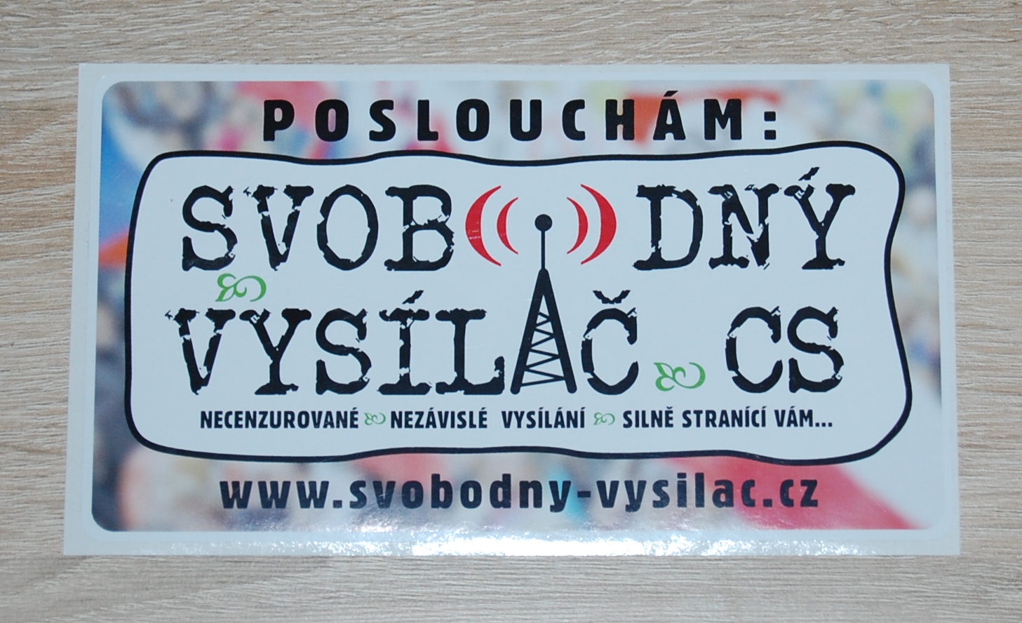 Samolepka střední barevná | Svobodný vysílač CS